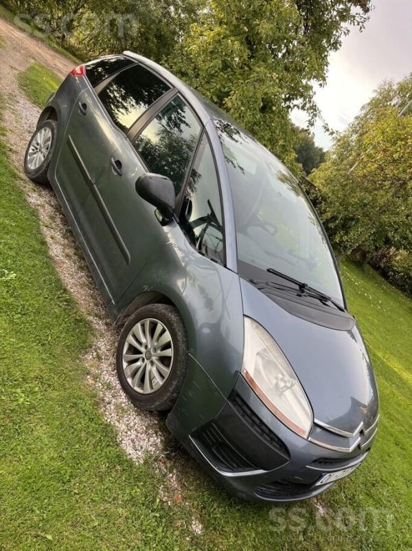 Citroen c4-picasso 2008 Tukums vietnē Pelēks Citroen c4-picasso 2008 Tukums, ar dzinēja tilpumu 1.60 L un nobraukumu 450 tūkst. km par 800 €, foto 3 vietnē AUTOMOTO.COM.LV