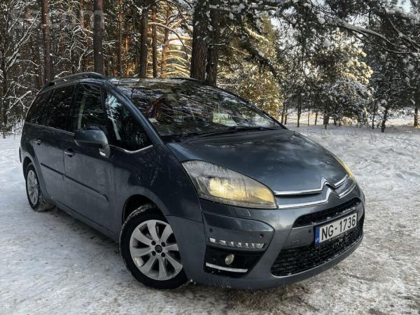 Pelēks Citroen c4-picasso 2009 Daugavpils, ar dzinēja tilpumu 1.90 L un nobraukumu 315 tūkst. km par 3500 €, foto 3 vietnē AUTOMOTO.COM.LV
