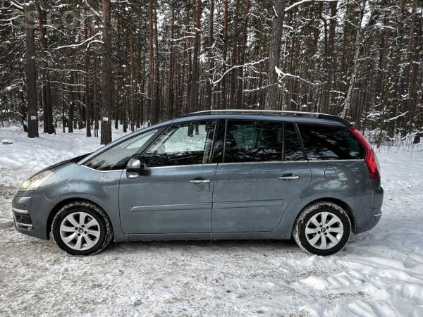 Pelēks Citroen c4-picasso 2009 Daugavpils, ar dzinēja tilpumu 1.90 L un nobraukumu 315 tūkst. km par 3500 €, foto 4 vietnē AUTOMOTO.COM.LV