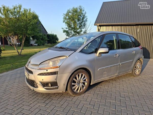 Grey Citroen c4-picasso 2009 in Kretinga, with an engine capacity of 2.00 L and mileage of 254 thousand km for 650 €, photo 2 on AUTOMOTO.COM.LV
