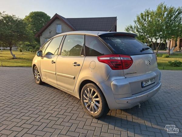 Grey Citroen c4-picasso 2009 in Kretinga, with an engine capacity of 2.00 L and mileage of 254 thousand km for 650 €, photo 3 on AUTOMOTO.COM.LV
