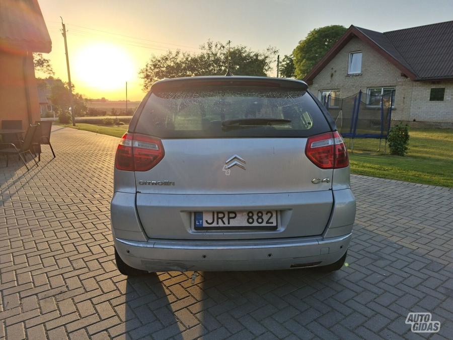 Pelēks Citroen c4-picasso 2009 Kretinga, ar dzinēja tilpumu 2.00 L un nobraukumu 254 tūkst. km par 650 €, foto 5 vietnē AUTOMOTO.COM.LV