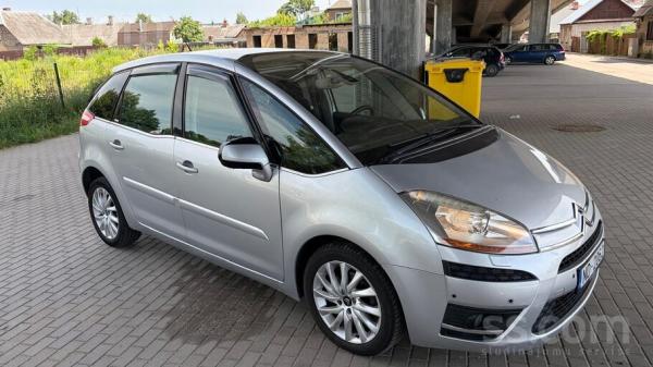 Pelēks Citroen c4-picasso 2009 Daugavpils, ar dzinēja tilpumu 2.00 L un nobraukumu 210 tūkst. km par 2900 €, foto 3 vietnē AUTOMOTO.COM.LV