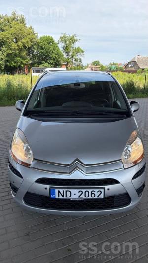 Pelēks Citroen c4-picasso 2009 Daugavpils, ar dzinēja tilpumu 2.00 L un nobraukumu 210 tūkst. km par 2750 €, foto 3 vietnē AUTOMOTO.COM.LV
