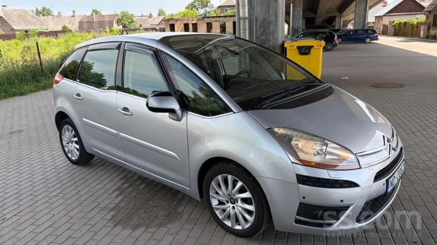 Pelēks Citroen c4-picasso 2009 Daugavpils, ar dzinēja tilpumu 2.00 L un nobraukumu 210 tūkst. km par 2750 €, foto 5 vietnē AUTOMOTO.COM.LV