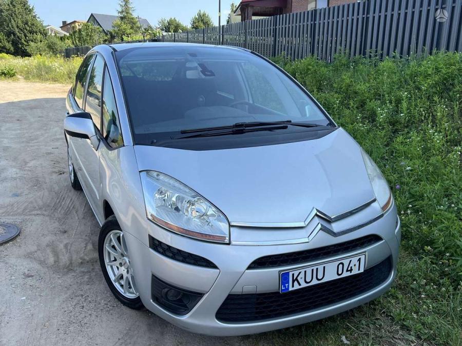 Pelēks Citroen c4-picasso 2009 Viļņa, ar dzinēja tilpumu 1.56 L un nobraukumu 303 tūkst. km par 1450 €, foto 6 vietnē AUTOMOTO.COM.LV