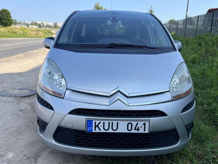 Pelēks Citroen c4-picasso 2009 Viļņa, ar dzinēja tilpumu 1.56 L un nobraukumu 303 tūkst. km par 1450 €, foto 16 vietnē AUTOMOTO.COM.LV