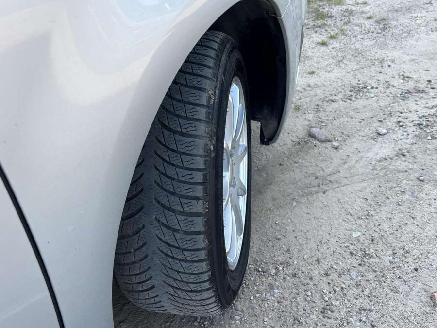 Pelēks Citroen c4-picasso 2009 Viļņa, ar dzinēja tilpumu 1.56 L un nobraukumu 303 tūkst. km par 1450 €, foto 19 vietnē AUTOMOTO.COM.LV