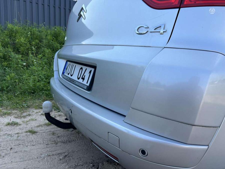 Pelēks Citroen c4-picasso 2009 Viļņa, ar dzinēja tilpumu 1.56 L un nobraukumu 303 tūkst. km par 1450 €, foto 22 vietnē AUTOMOTO.COM.LV