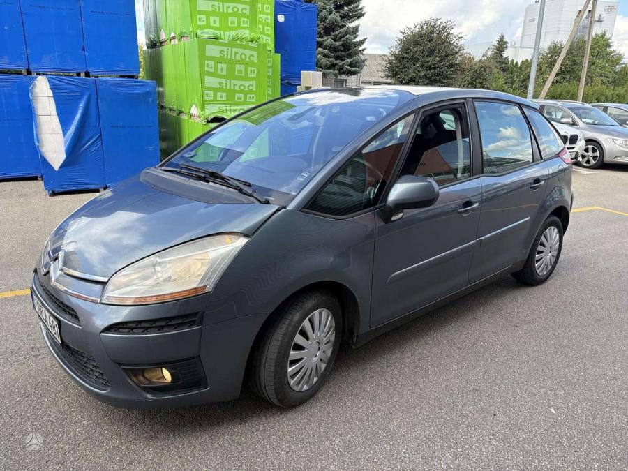 Grey Citroen c4-picasso 2009 in Taurage, with an engine capacity of 1.56 L and mileage of 314 thousand km for 950 €, photo 4 on AUTOMOTO.COM.LV