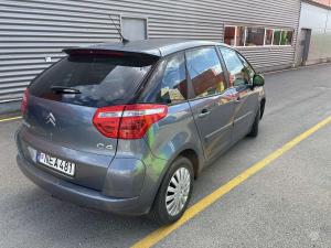 Grey Citroen c4-picasso 2009 in Taurage, with an engine capacity of 1.56 L and mileage of 314 thousand km for 950 €, photo 5 on AUTOMOTO.COM.LV