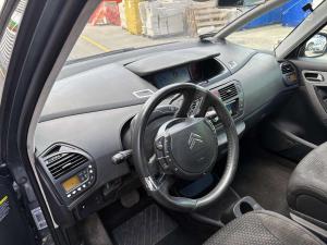 Grey Citroen c4-picasso 2009 in Taurage, with an engine capacity of 1.56 L and mileage of 314 thousand km for 950 €, photo 7 on AUTOMOTO.COM.LV