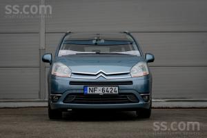 Grey Citroen c4-picasso 2010 in Riga, with an engine capacity of 1.60 L and mileage of 0 thousand km for 6400 €, photo 2 on AUTOMOTO.COM.LV