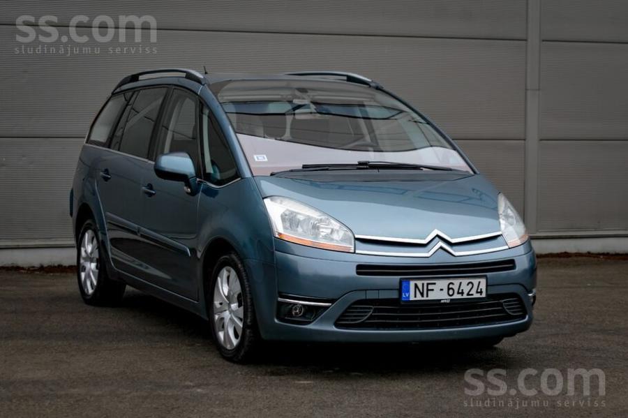 Grey Citroen c4-picasso 2010 in Riga, with an engine capacity of 1.60 L and mileage of 0 thousand km for 6400 €, photo 3 on AUTOMOTO.COM.LV