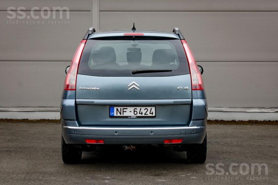 Grey Citroen c4-picasso 2010 in Riga, with an engine capacity of 1.60 L and mileage of 0 thousand km for 6400 €, photo 5 on AUTOMOTO.COM.LV