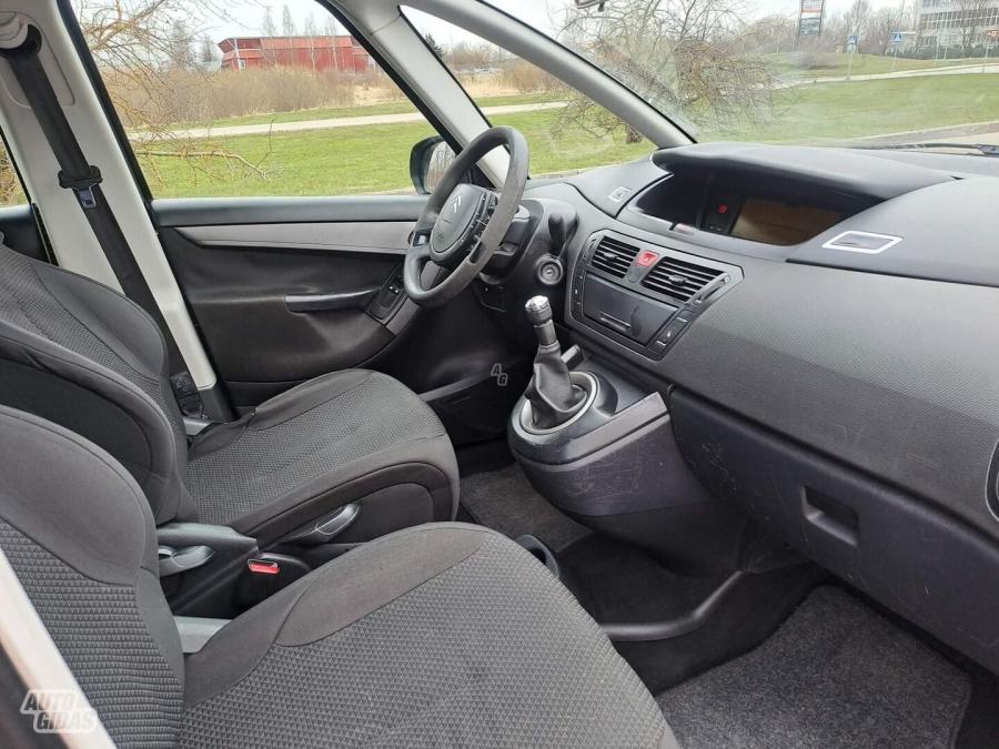 Pelēks Citroen c4-picasso 2010 Telšiai, ar dzinēja tilpumu 1.60 L un nobraukumu 278 tūkst. km par 1650 €, foto 13 vietnē AUTOMOTO.COM.LV