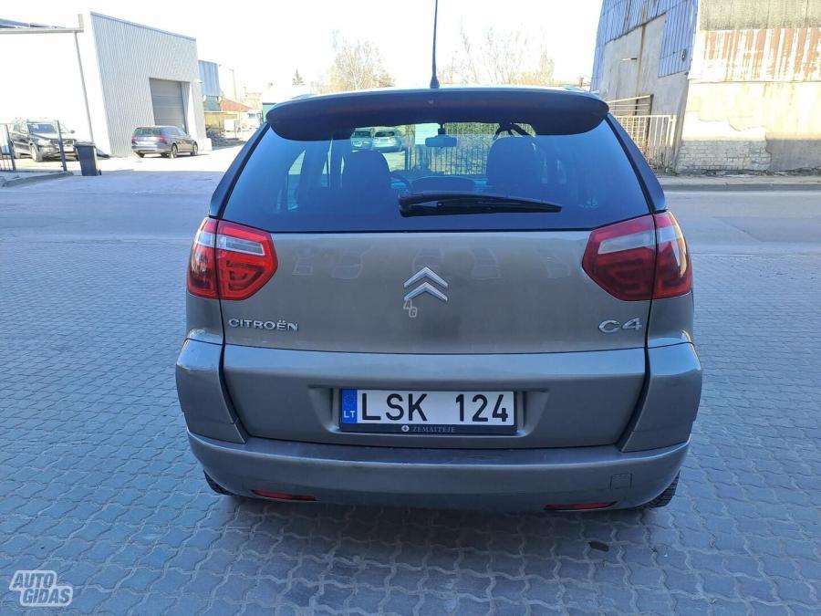 Grey Citroen c4-picasso 2010 in Telschi, with an engine capacity of 1.60 L and mileage of 278 thousand km for 1450 €, photo 6 on AUTOMOTO.COM.LV