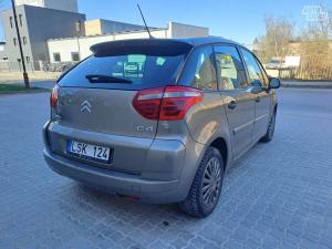 Grey Citroen c4-picasso 2010 in Telschi, with an engine capacity of 1.60 L and mileage of 278 thousand km for 1450 €, photo 7 on AUTOMOTO.COM.LV