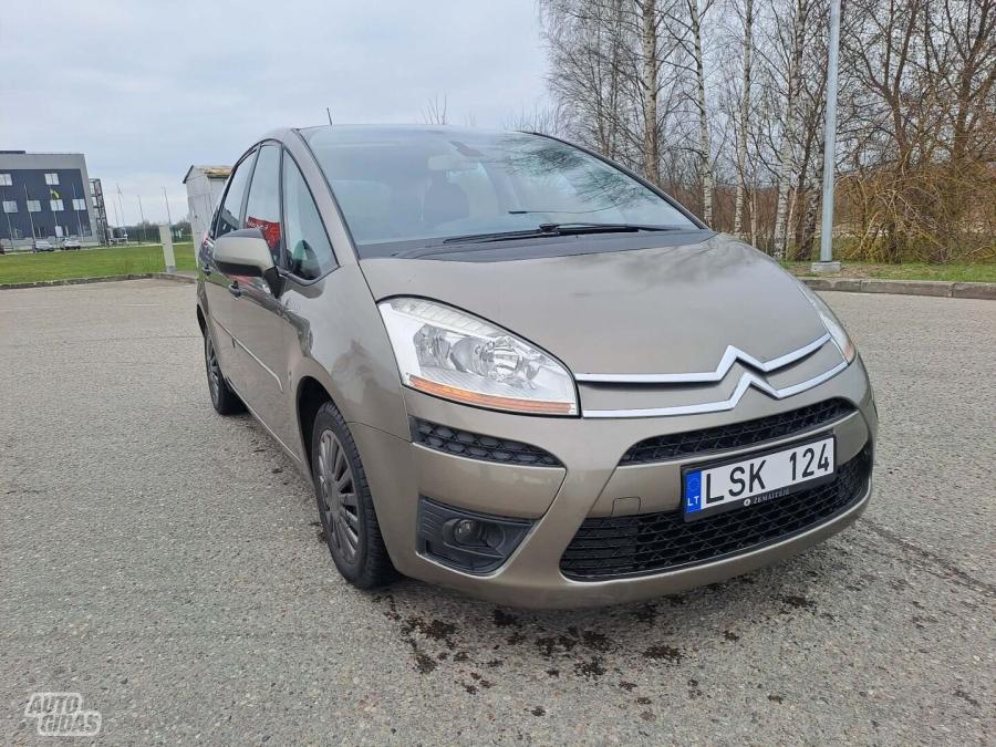 Grey Citroen c4-picasso 2010 in Telschi, with an engine capacity of 1.60 L and mileage of 278 thousand km for 1450 €, photo 1 on AUTOMOTO.COM.LV