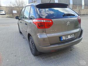 Grey Citroen c4-picasso 2010 in Telschi, with an engine capacity of 1.60 L and mileage of 278 thousand km for 1450 €, photo 5 on AUTOMOTO.COM.LV