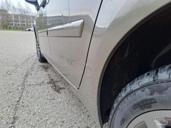 Grey Citroen c4-picasso 2010 in Telschi, with an engine capacity of 1.60 L and mileage of 278 thousand km for 1450 €, photo 9 on AUTOMOTO.COM.LV
