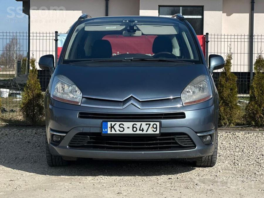 Pelēks Citroen c4-picasso 2010 Jelgava, ar dzinēja tilpumu 1.60 L un nobraukumu 0 tūkst. km par 2890 €, foto 3 vietnē AUTOMOTO.COM.LV