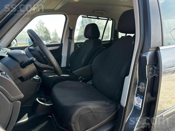 Pelēks Citroen c4-picasso 2010 Jelgava, ar dzinēja tilpumu 1.60 L un nobraukumu 0 tūkst. km par 2890 €, foto 8 vietnē AUTOMOTO.COM.LV
