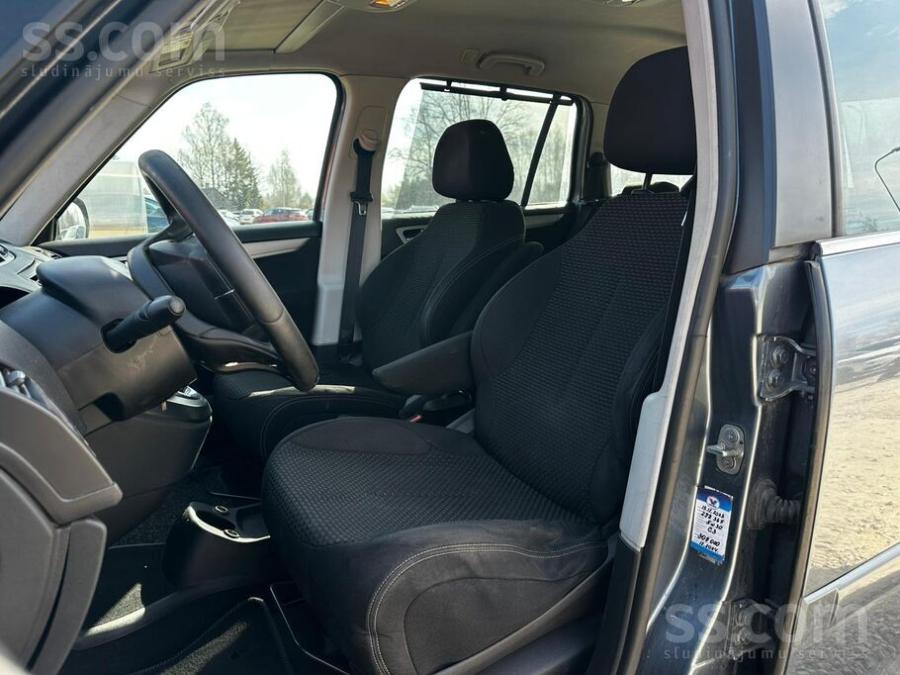 Pelēks Citroen c4-picasso 2010 Jelgava, ar dzinēja tilpumu 1.60 L un nobraukumu 0 tūkst. km par 2890 €, foto 9 vietnē AUTOMOTO.COM.LV