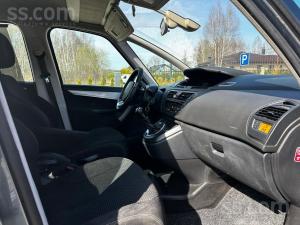 Pelēks Citroen c4-picasso 2010 Jelgava, ar dzinēja tilpumu 1.60 L un nobraukumu 0 tūkst. km par 2890 €, foto 11 vietnē AUTOMOTO.COM.LV
