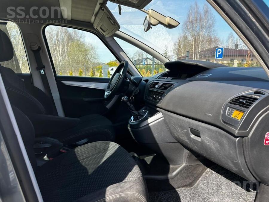 Pelēks Citroen c4-picasso 2010 Jelgava, ar dzinēja tilpumu 1.60 L un nobraukumu 0 tūkst. km par 2890 €, foto 11 vietnē AUTOMOTO.COM.LV