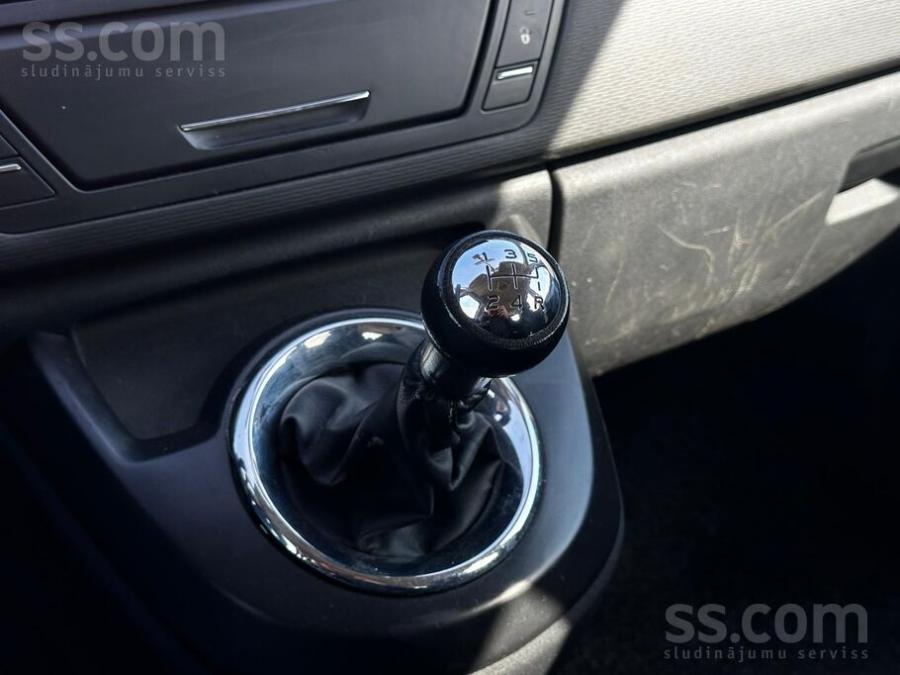 Pelēks Citroen c4-picasso 2010 Jelgava, ar dzinēja tilpumu 1.60 L un nobraukumu 0 tūkst. km par 2890 €, foto 23 vietnē AUTOMOTO.COM.LV