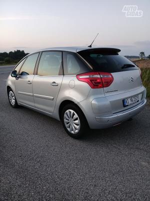 Pelēks Citroen c4-picasso 2010 Mažeikiai, ar dzinēja tilpumu 1.60 L un nobraukumu 213 tūkst. km par 2699 €, foto  vietnē AUTOMOTO.COM.LV