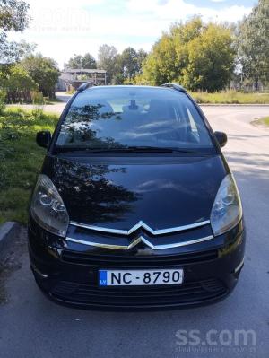 Pelēks Citroen c4-picasso 2010 Rīga, ar dzinēja tilpumu 2.00 L un nobraukumu 301 tūkst. km par 3350 €, foto  vietnē AUTOMOTO.COM.LV