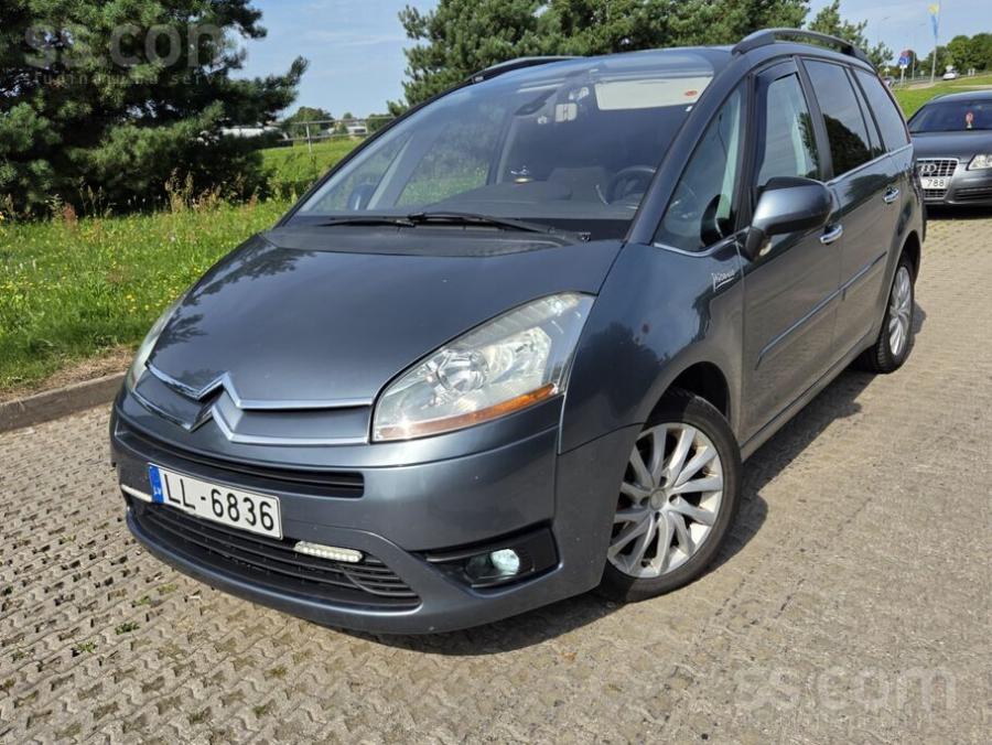 Pelēks Citroen c4-picasso 2010 Rīga, ar dzinēja tilpumu 1.60 L un nobraukumu 365 tūkst. km par 2990 €, foto 1 vietnē AUTOMOTO.COM.LV