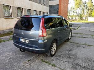 Pelēks Citroen c4-picasso 2010 Rīga, ar dzinēja tilpumu 1.60 L un nobraukumu 365 tūkst. km par 2990 €, foto 15 vietnē AUTOMOTO.COM.LV