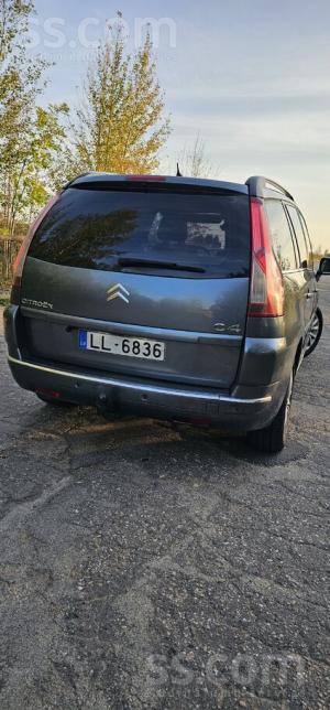 Pelēks Citroen c4-picasso 2010 Rīga, ar dzinēja tilpumu 1.60 L un nobraukumu 365 tūkst. km par 2990 €, foto 17 vietnē AUTOMOTO.COM.LV