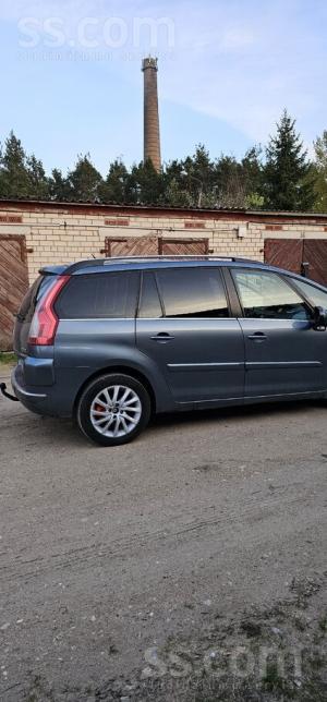 Pelēks Citroen c4-picasso 2010 Rīga, ar dzinēja tilpumu 1.60 L un nobraukumu 365 tūkst. km par 2990 €, foto 27 vietnē AUTOMOTO.COM.LV