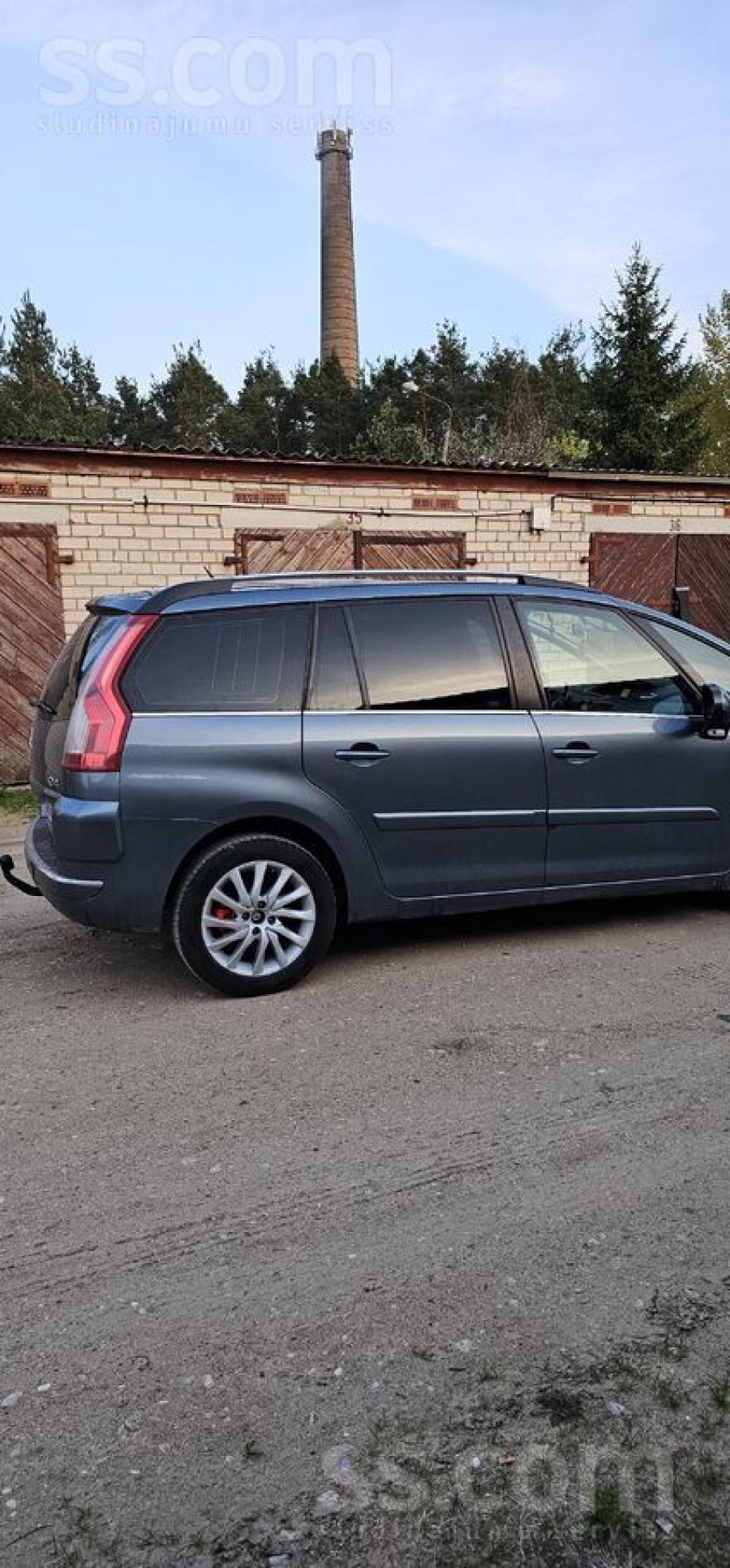 Pelēks Citroen c4-picasso 2010 Rīga, ar dzinēja tilpumu 1.60 L un nobraukumu 365 tūkst. km par 2990 €, foto 27 vietnē AUTOMOTO.COM.LV
