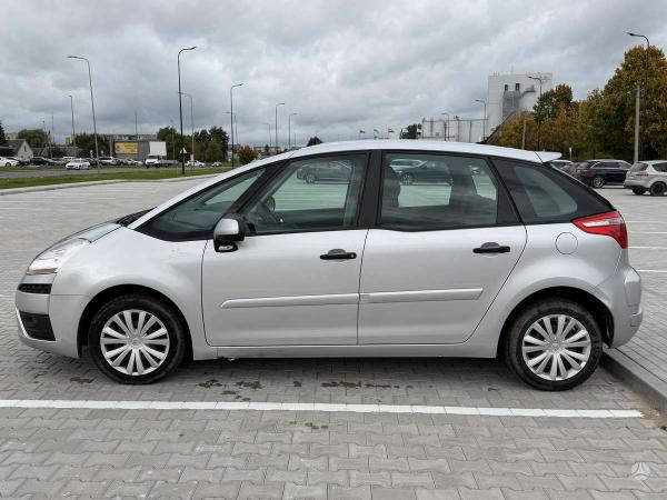 Grey Citroen c4-picasso 2010 in Taurage, with an engine capacity of 1.56 L and mileage of 325 thousand km for 1360 €, photo 9 on AUTOMOTO.COM.LV