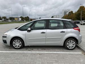 Grey Citroen c4-picasso 2010 in Taurage, with an engine capacity of 1.56 L and mileage of 325 thousand km for 1360 €, photo 9 on AUTOMOTO.COM.LV