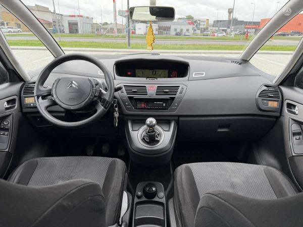 Grey Citroen c4-picasso 2010 in Taurage, with an engine capacity of 1.56 L and mileage of 325 thousand km for 1360 €, photo 10 on AUTOMOTO.COM.LV