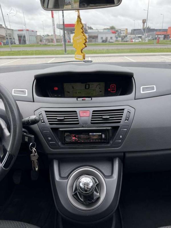 Grey Citroen c4-picasso 2010 in Taurage, with an engine capacity of 1.56 L and mileage of 325 thousand km for 1360 €, photo 11 on AUTOMOTO.COM.LV
