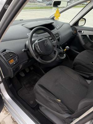 Grey Citroen c4-picasso 2010 in Taurage, with an engine capacity of 1.56 L and mileage of 325 thousand km for 1360 €, photo 18 on AUTOMOTO.COM.LV