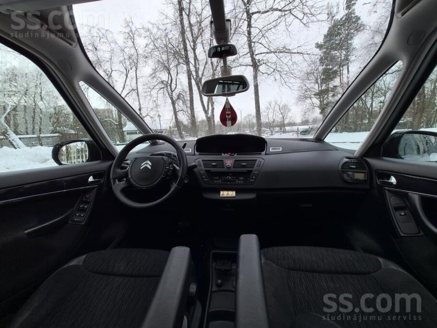Pelēks Citroen c4-picasso 2011 Rīga, ar dzinēja tilpumu 1.60 L un nobraukumu 187 tūkst. km par 3950 €, foto 8 vietnē AUTOMOTO.COM.LV