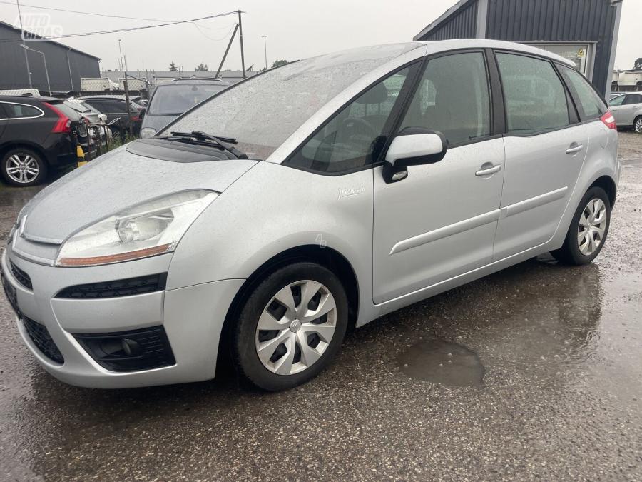 Grey Citroen c4-picasso 2011 in Kaunas, with an engine capacity of 1.60 L and mileage of 335 thousand km for 2450 €, photo 1 on AUTOMOTO.COM.LV