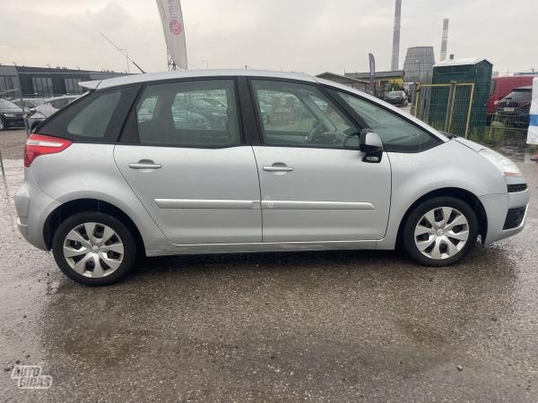 Grey Citroen c4-picasso 2011 in Kaunas, with an engine capacity of 1.60 L and mileage of 335 thousand km for 2450 €, photo 4 on AUTOMOTO.COM.LV