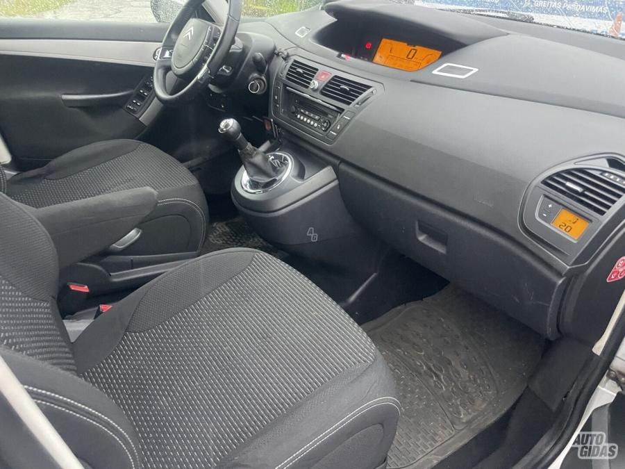 Grey Citroen c4-picasso 2011 in Kaunas, with an engine capacity of 1.60 L and mileage of 335 thousand km for 2450 €, photo 20 on AUTOMOTO.COM.LV