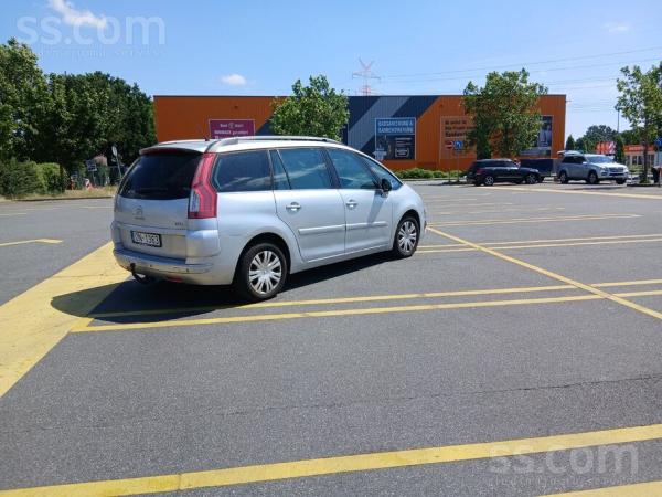 Pelēks Citroen c4-picasso 2011 Daugavpils, ar dzinēja tilpumu 1.60 L un nobraukumu 199 tūkst. km par 4150 €, foto 6 vietnē AUTOMOTO.COM.LV