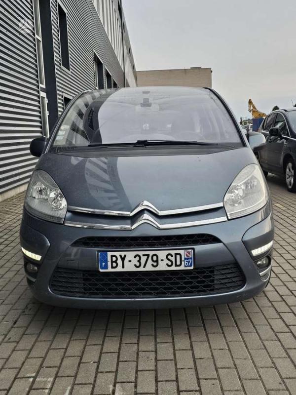 Pelēks Citroen c4-picasso 2011 Tauragė, ar dzinēja tilpumu 1.56 L un nobraukumu 300 tūkst. km par 1900 €, foto 2 vietnē AUTOMOTO.COM.LV