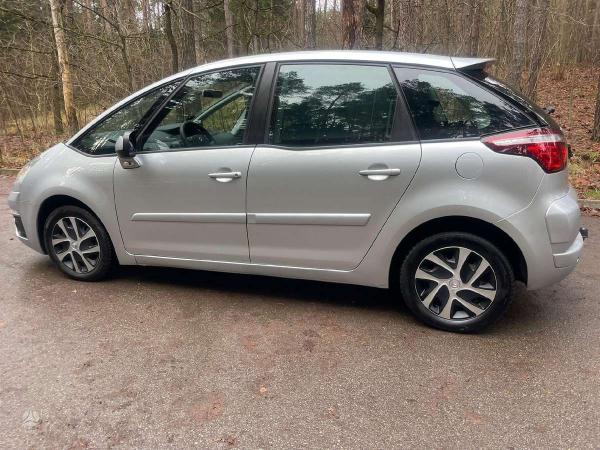 Pelēks Citroen c4-picasso 2012 Kauņa, ar dzinēja tilpumu 1.56 L un nobraukumu 260 tūkst. km par 3450 €, foto 4 vietnē AUTOMOTO.COM.LV